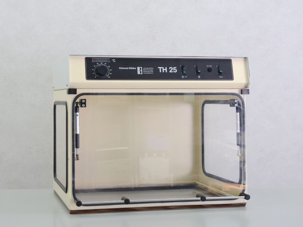 Thermo Scientific 371 CO2 Incubator - Gemini BV