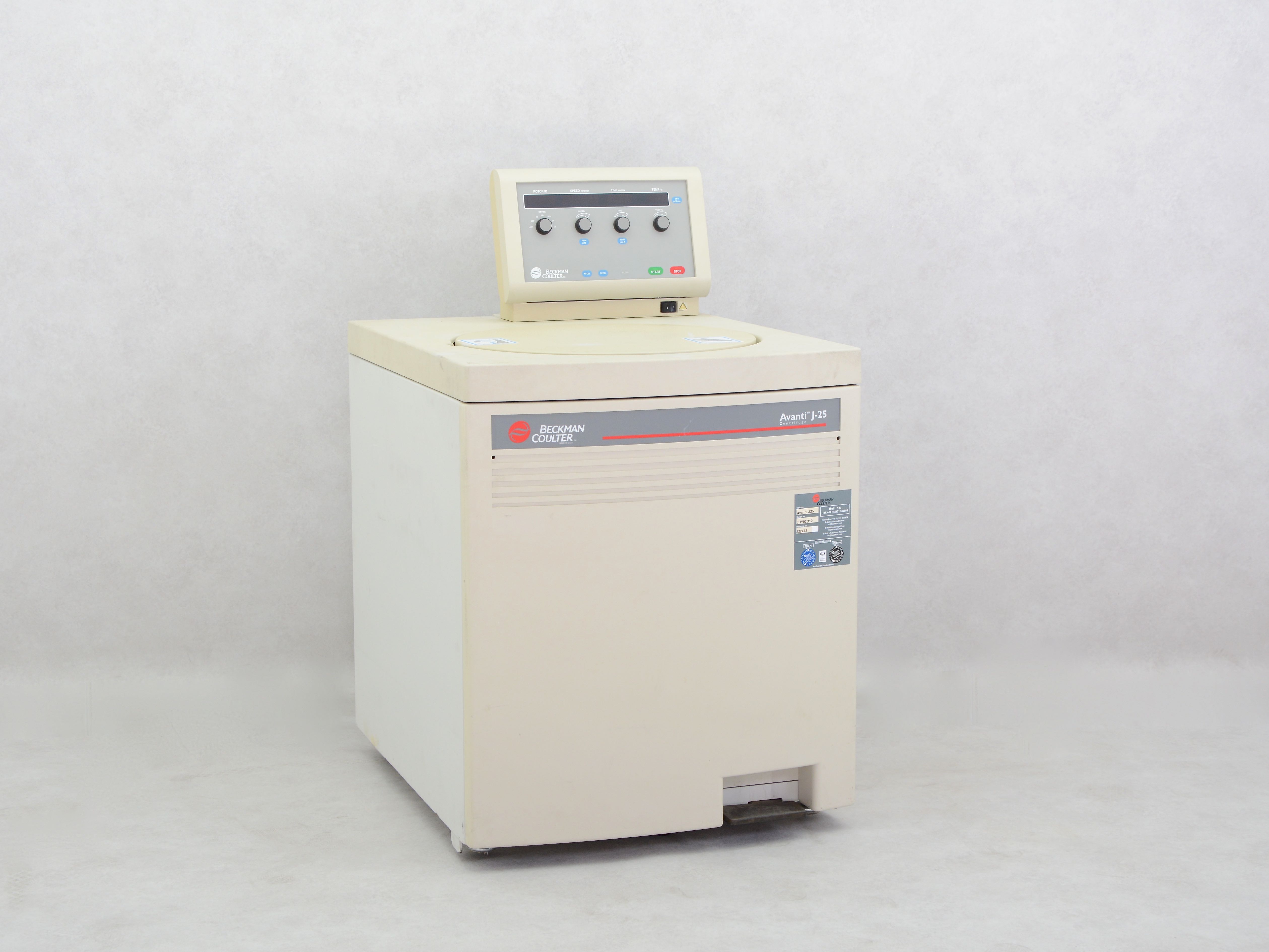 Beckman J25 Centrifuge with cooling - Gemini BV