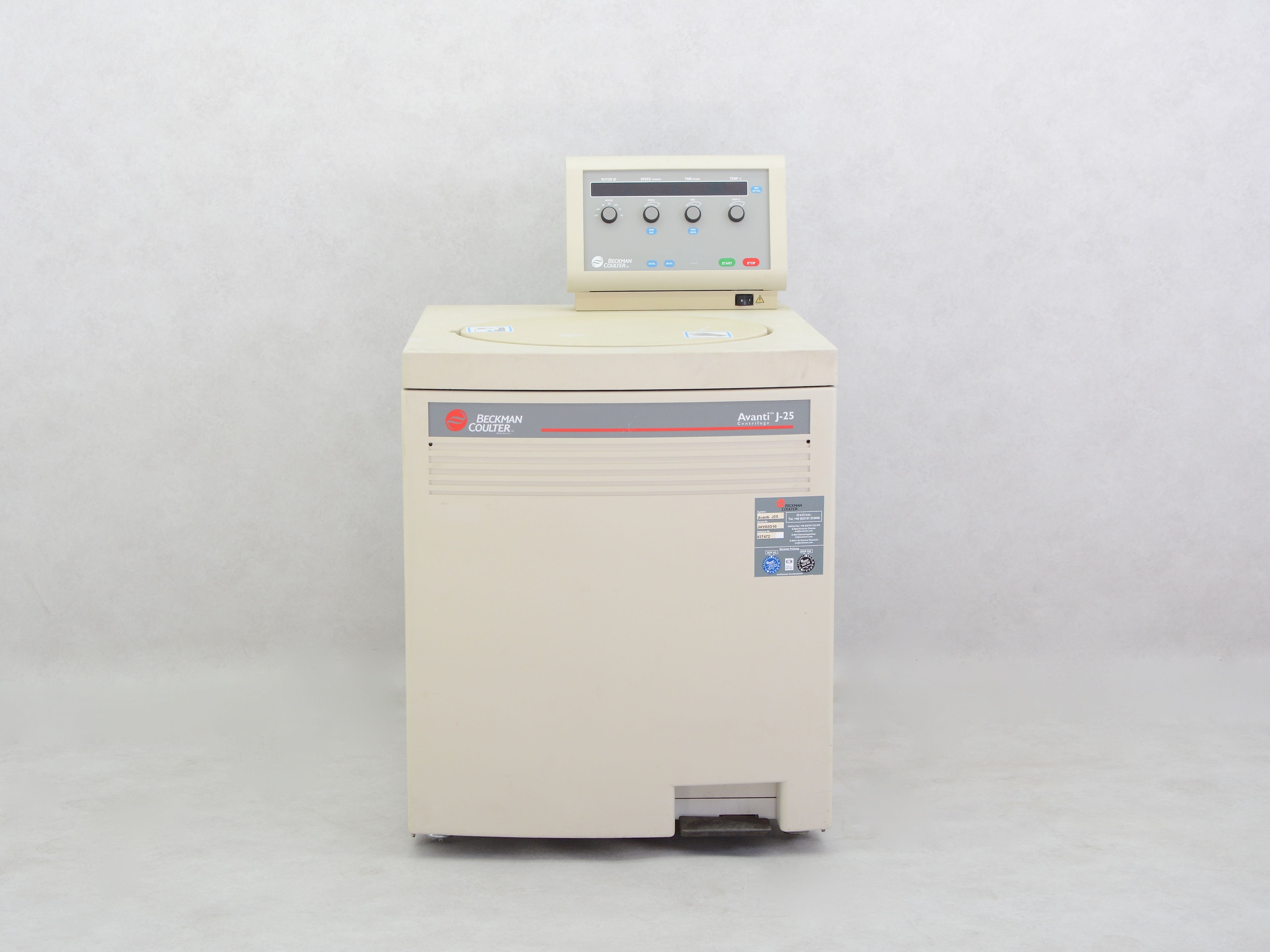 Beckman J25 Centrifuge with cooling - Gemini BV