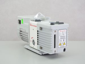 Edwards RV8 Vacuum pump with oil - Gemini BV