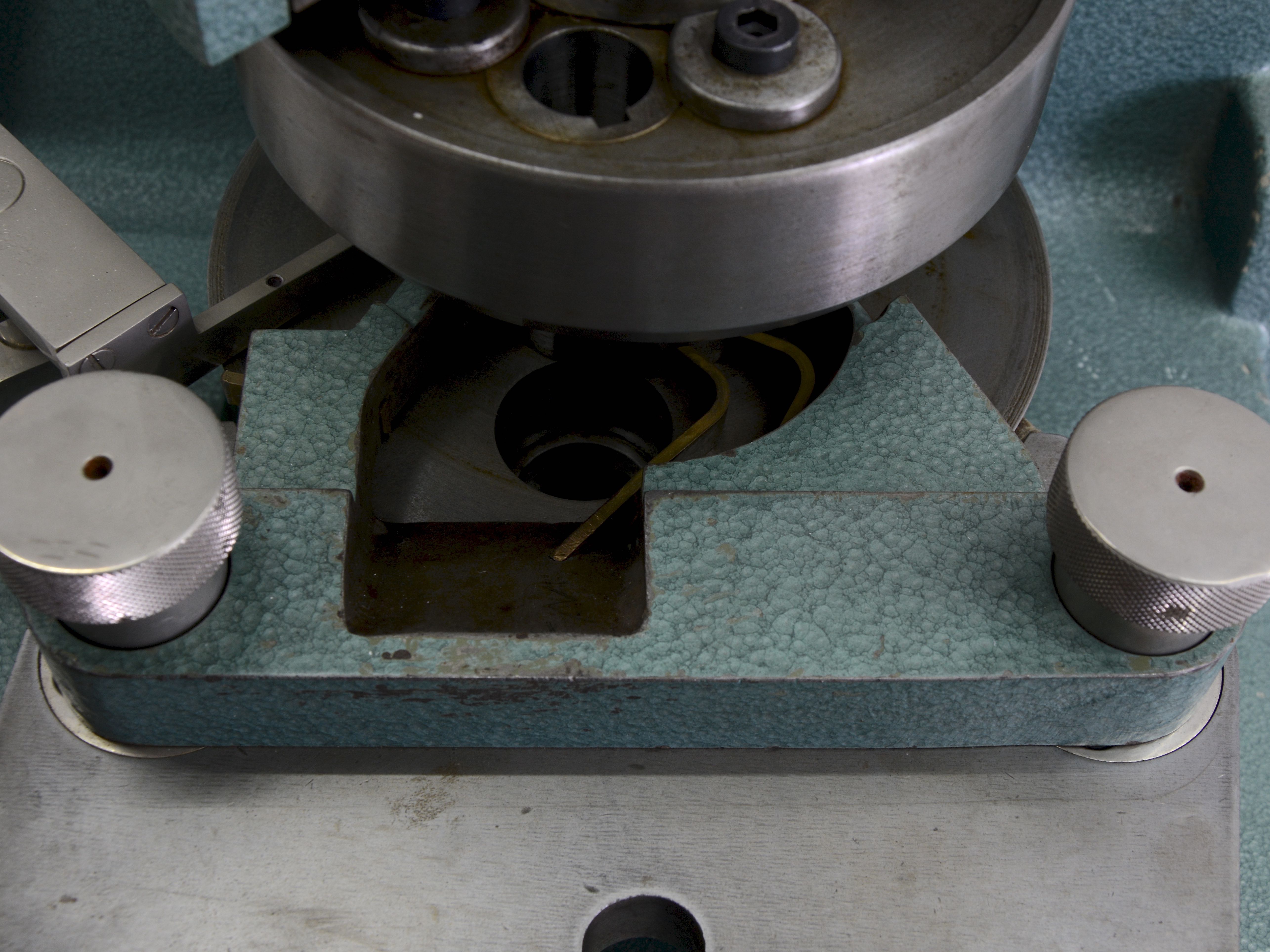 Korsch Pharmapress 100 Tablet press - Gemini BV