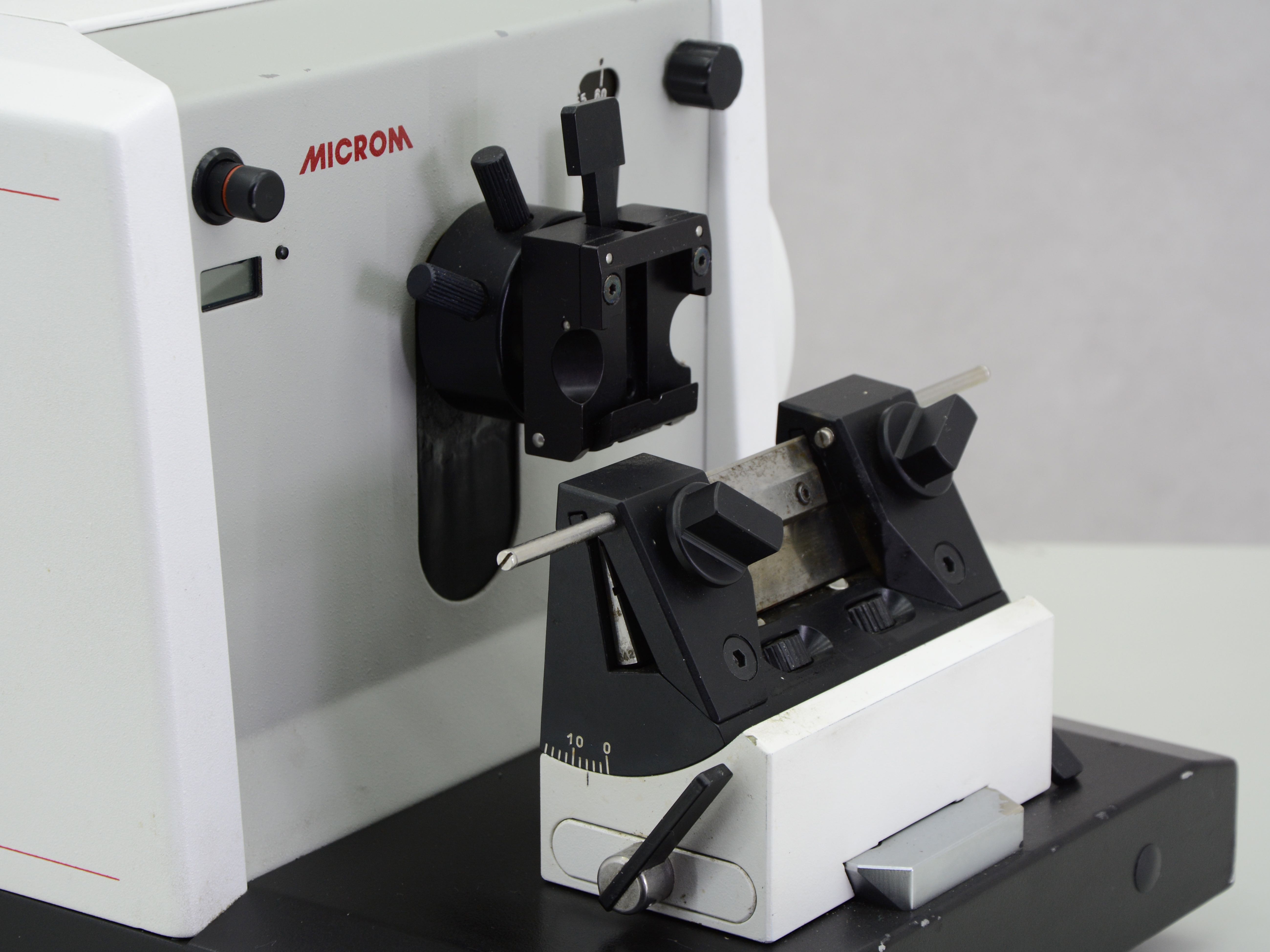Microm HM330 Rotary microtome - Gemini BV