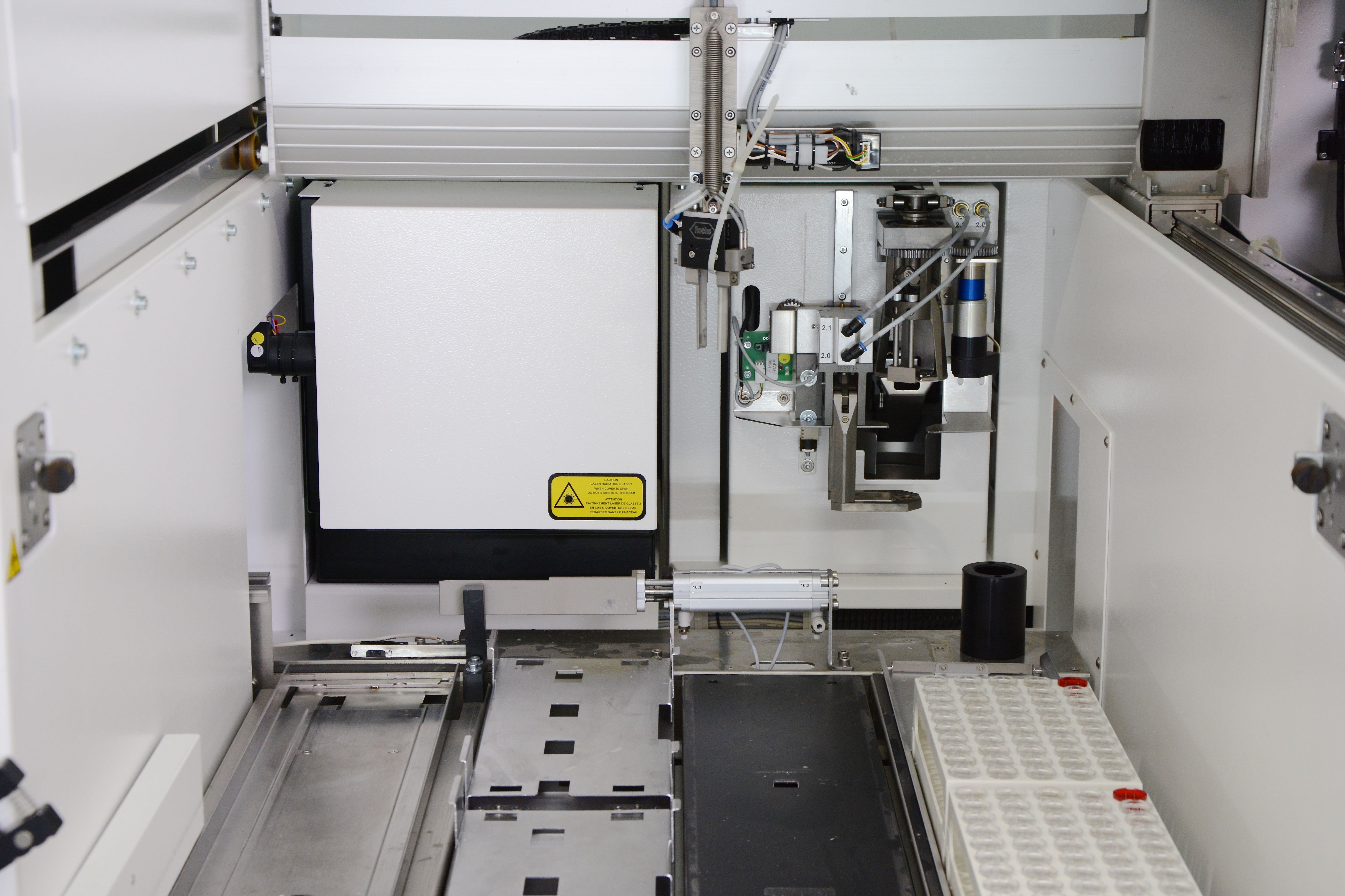 Cobas p471 Centrifuge & p512 Pre-analytic system - Gemini BV