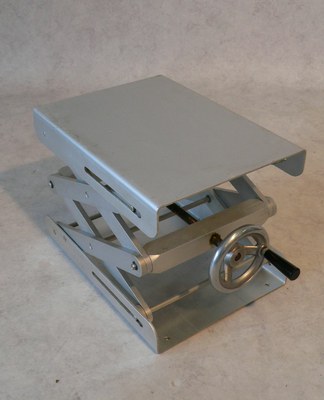 Laboratory elevator - Gemini BV