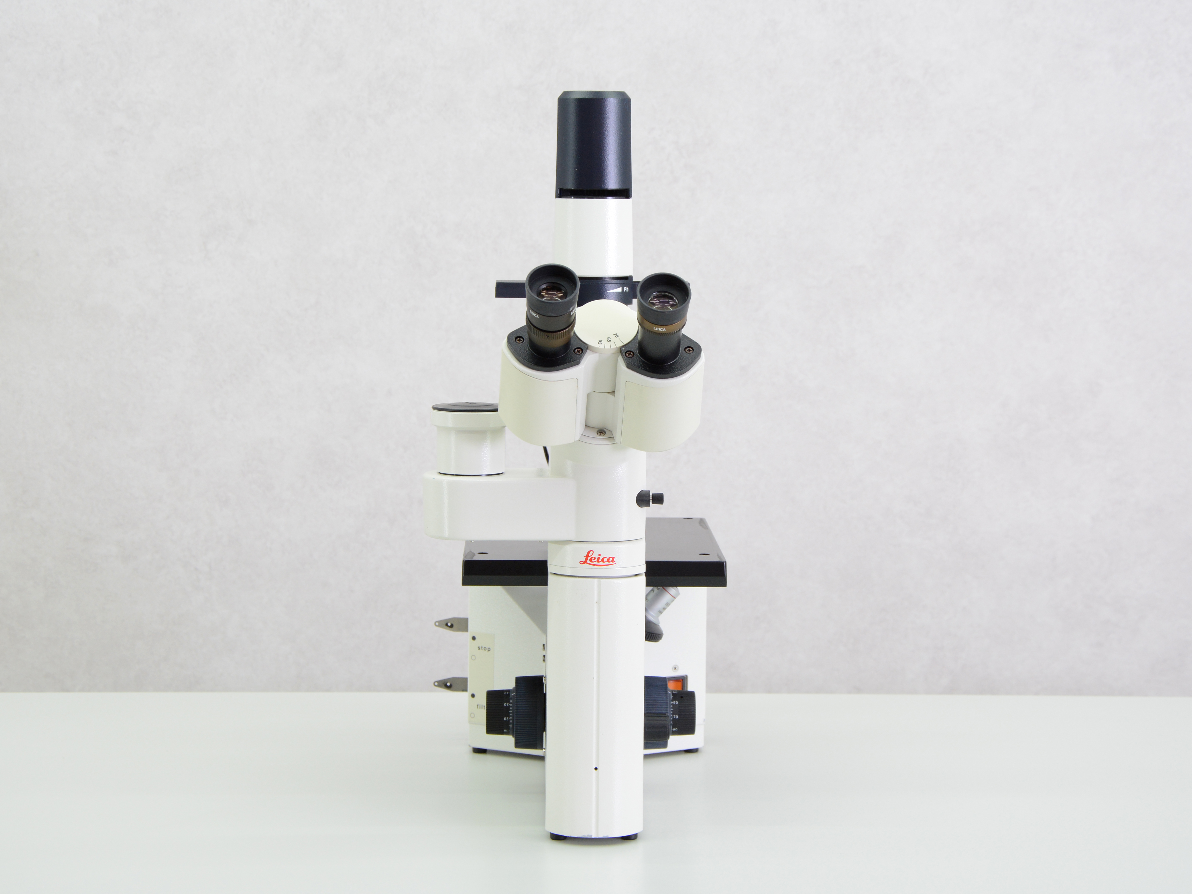 Leica DMIL Type 090-135.002 III/02 Microscope - Gemini BV