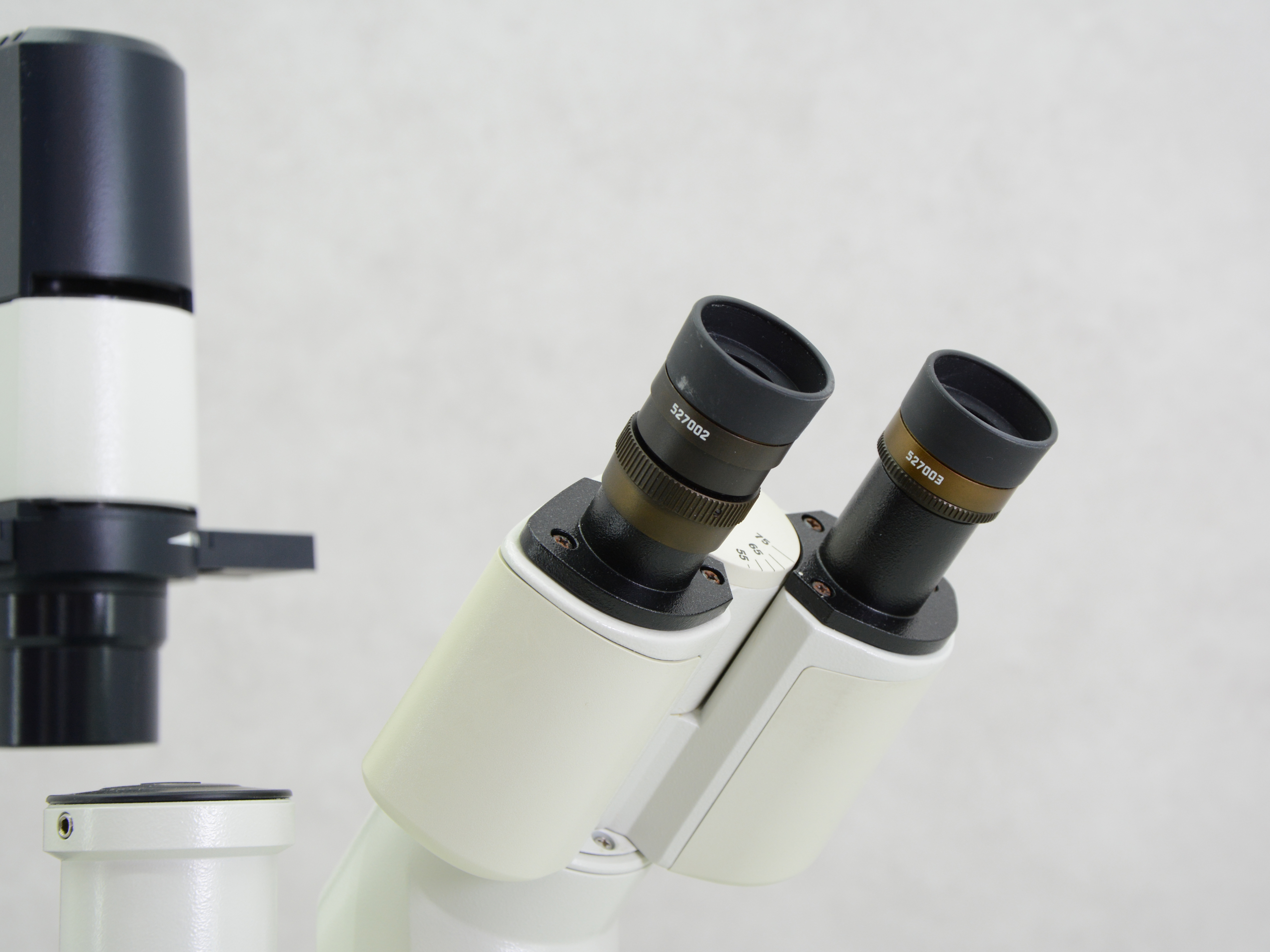 Leica DMIL Type 090-135.002 III/02 Microscope - Gemini BV