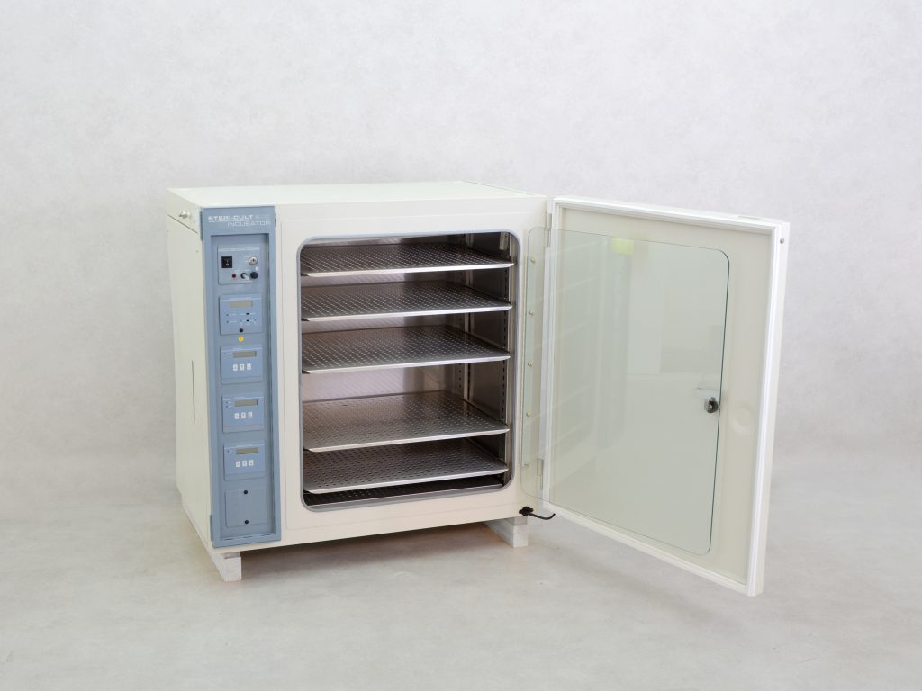 Thermo Forma Scientific 3035 CO2 incubator - Gemini BV