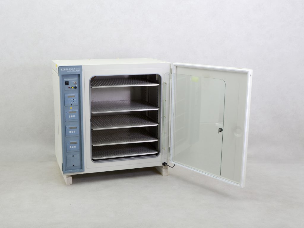 Thermo Forma Scientific 3035 CO2 incubator - Gemini BV