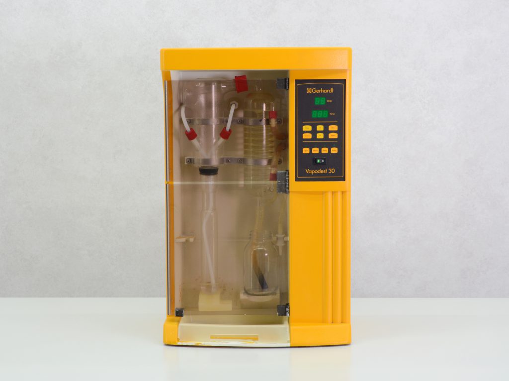 Gerhardt Vapodest 30 Kjeldahl distillation system - Gemini BV