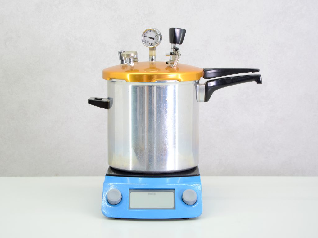 SI Analytics SLR Heating plate with autoclave pan - Gemini BV