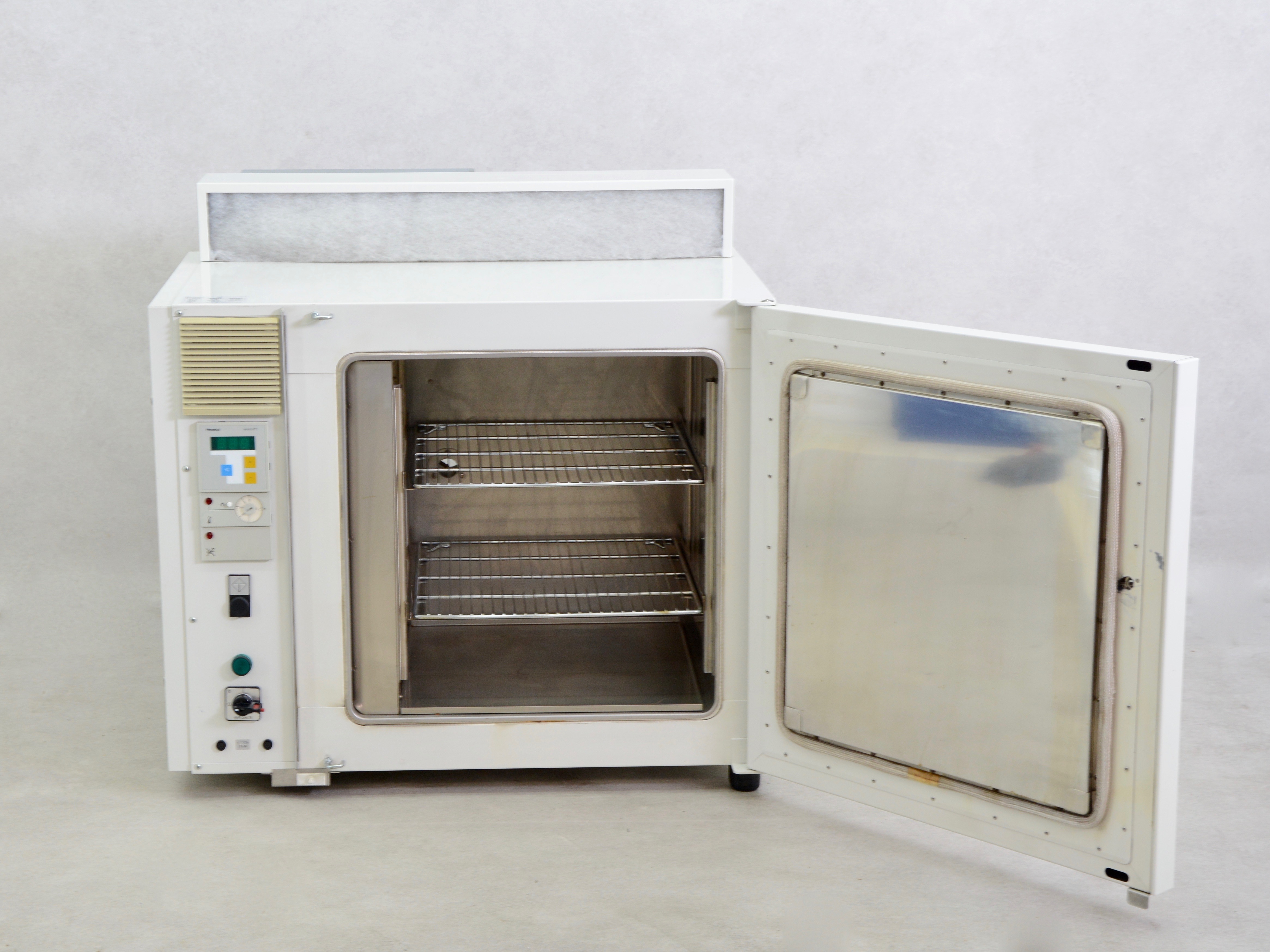 Heraeus LUT6050 Convection oven - Gemini BV