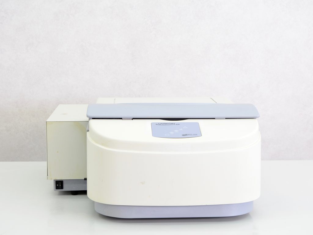 Shimadzu UV-1601 Double Beam UV-Vis Spectrophotometer with CPS 240A - Gemini BV