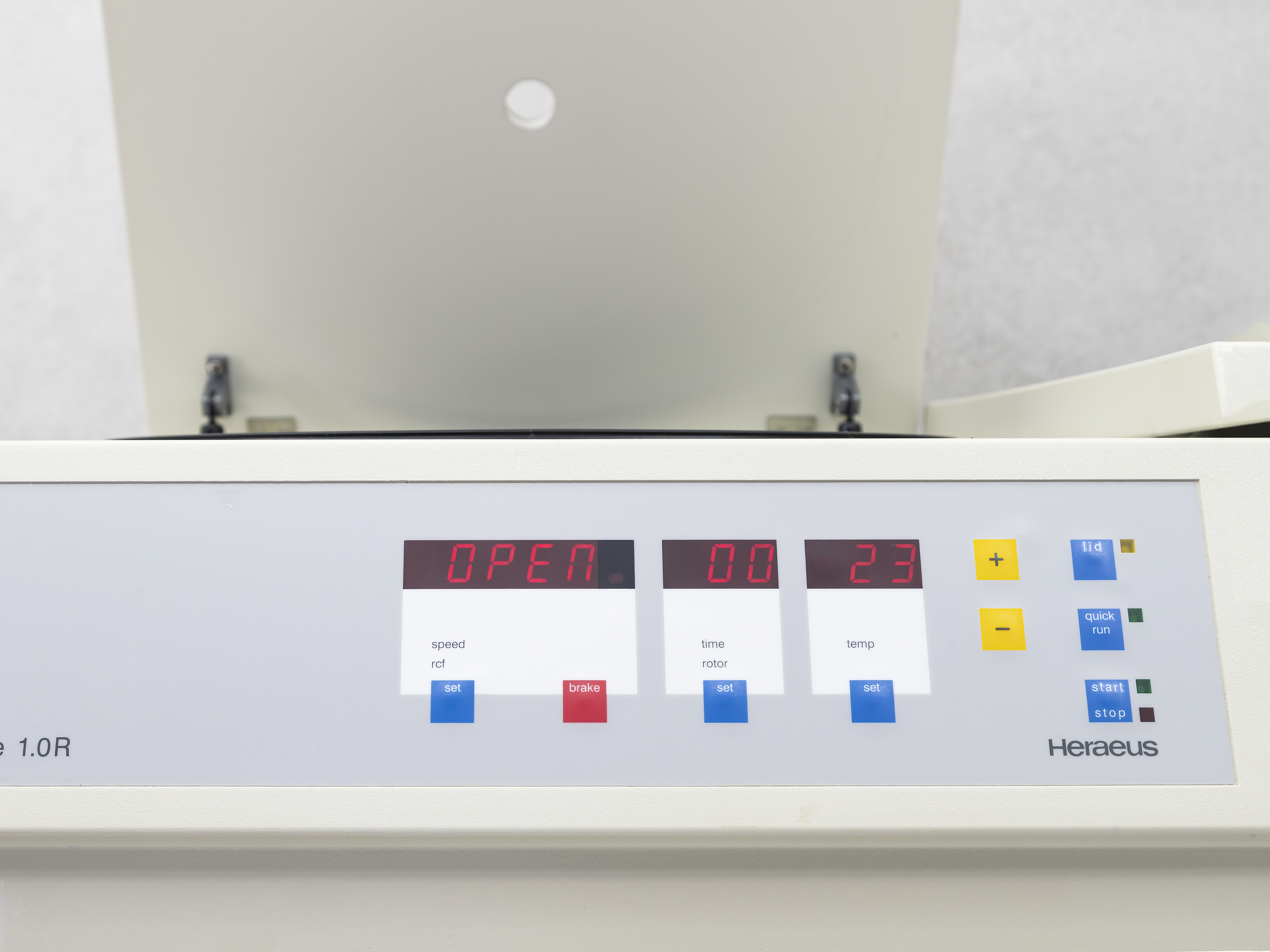 Heraeus Megafuge 1.0R Centrifuge - Gemini BV