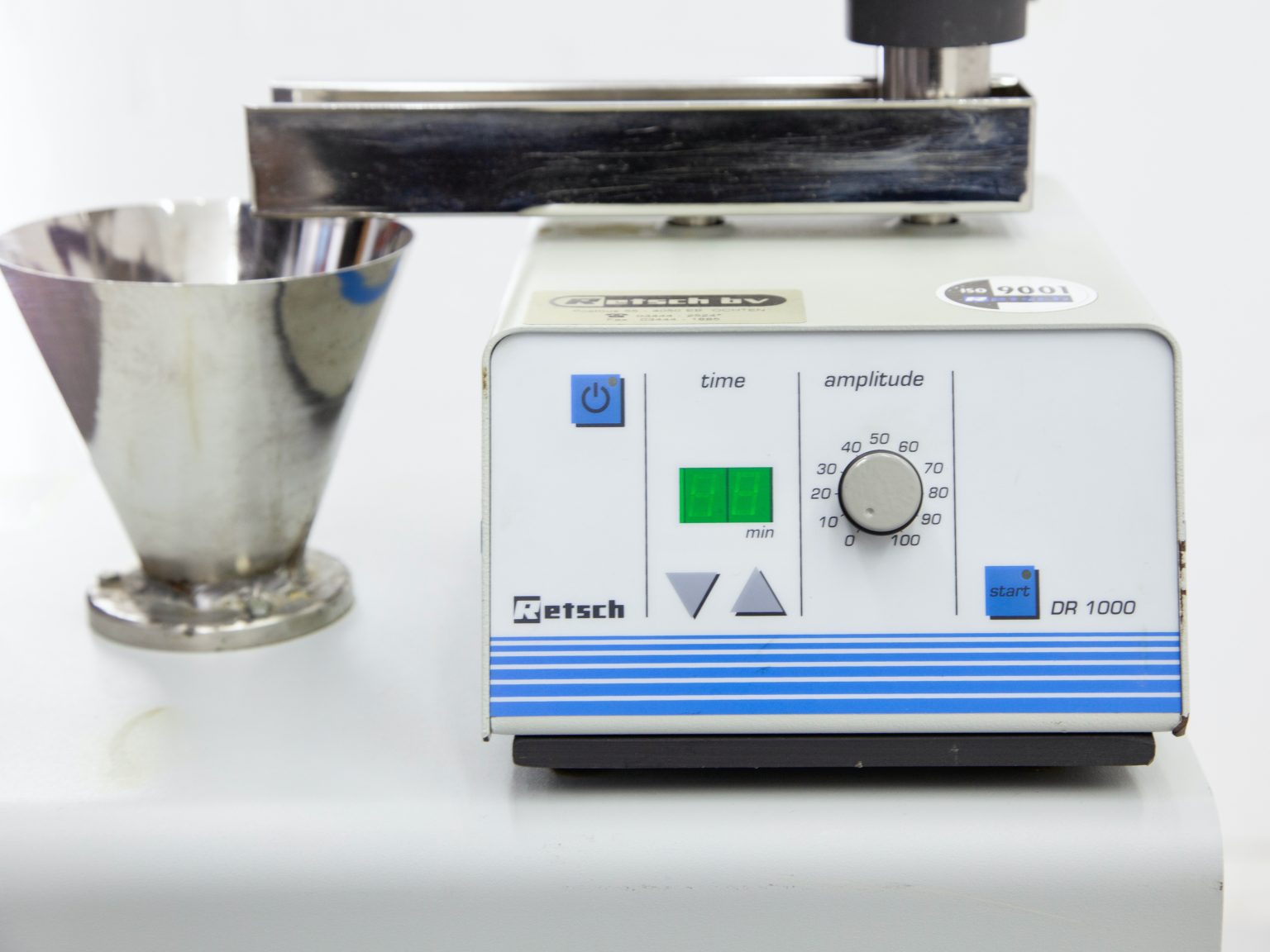 Retsch PK1000 – DR1000 mixer / sample divider - Gemini BV