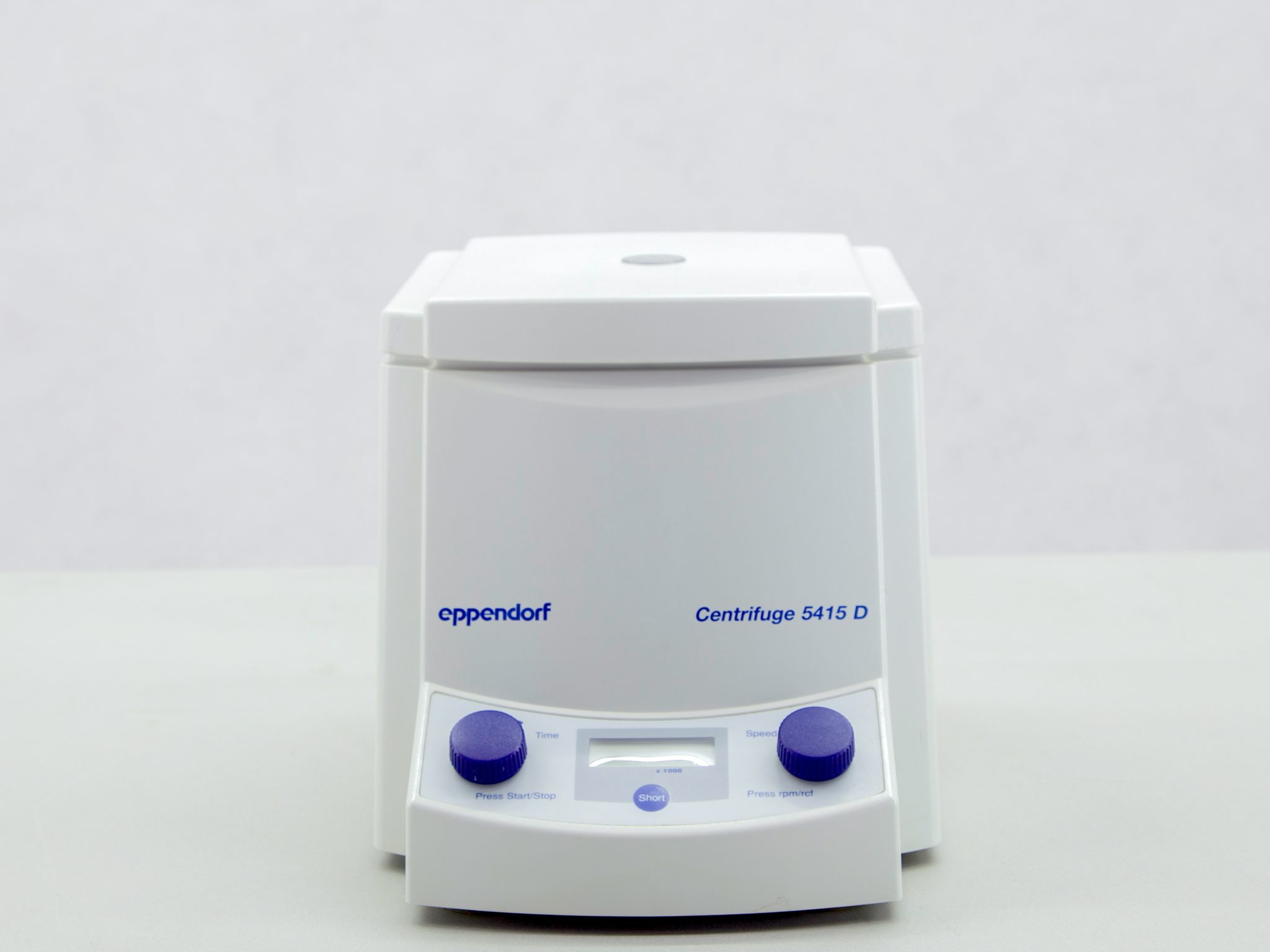 Eppendorf 5415D bench-top centrifuge - Gemini BV