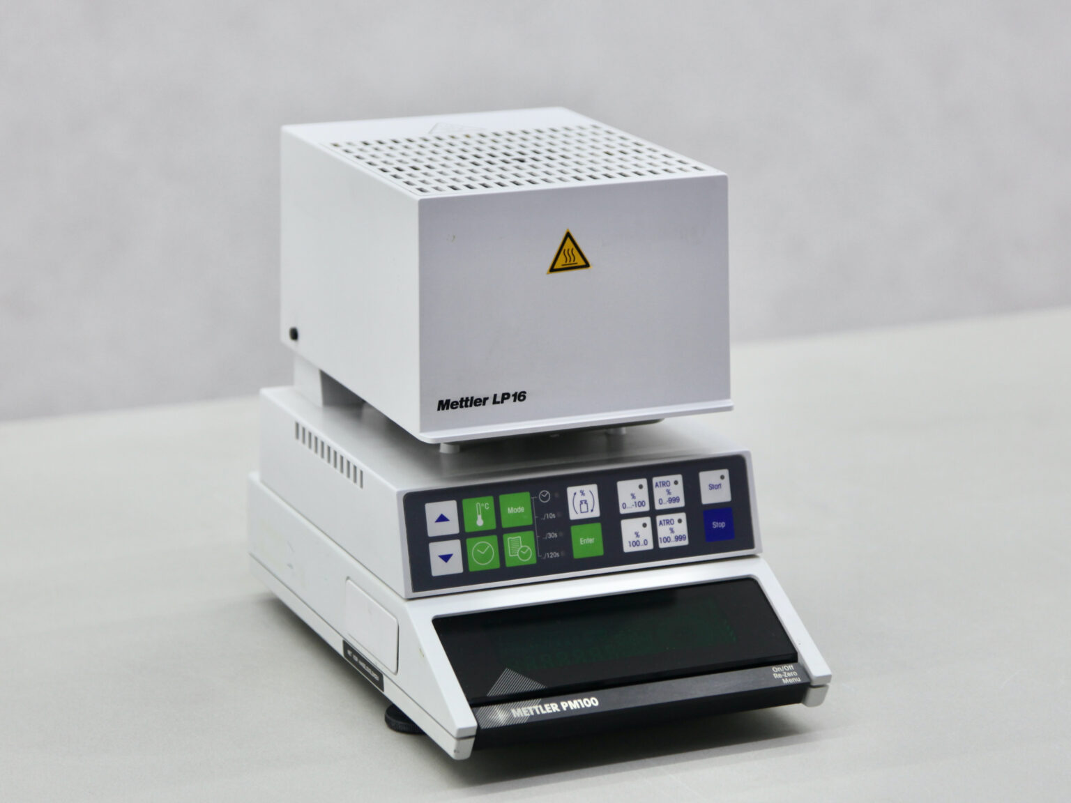 LP16 infrared dryer with Mettler PM100 balance - Gemini BV