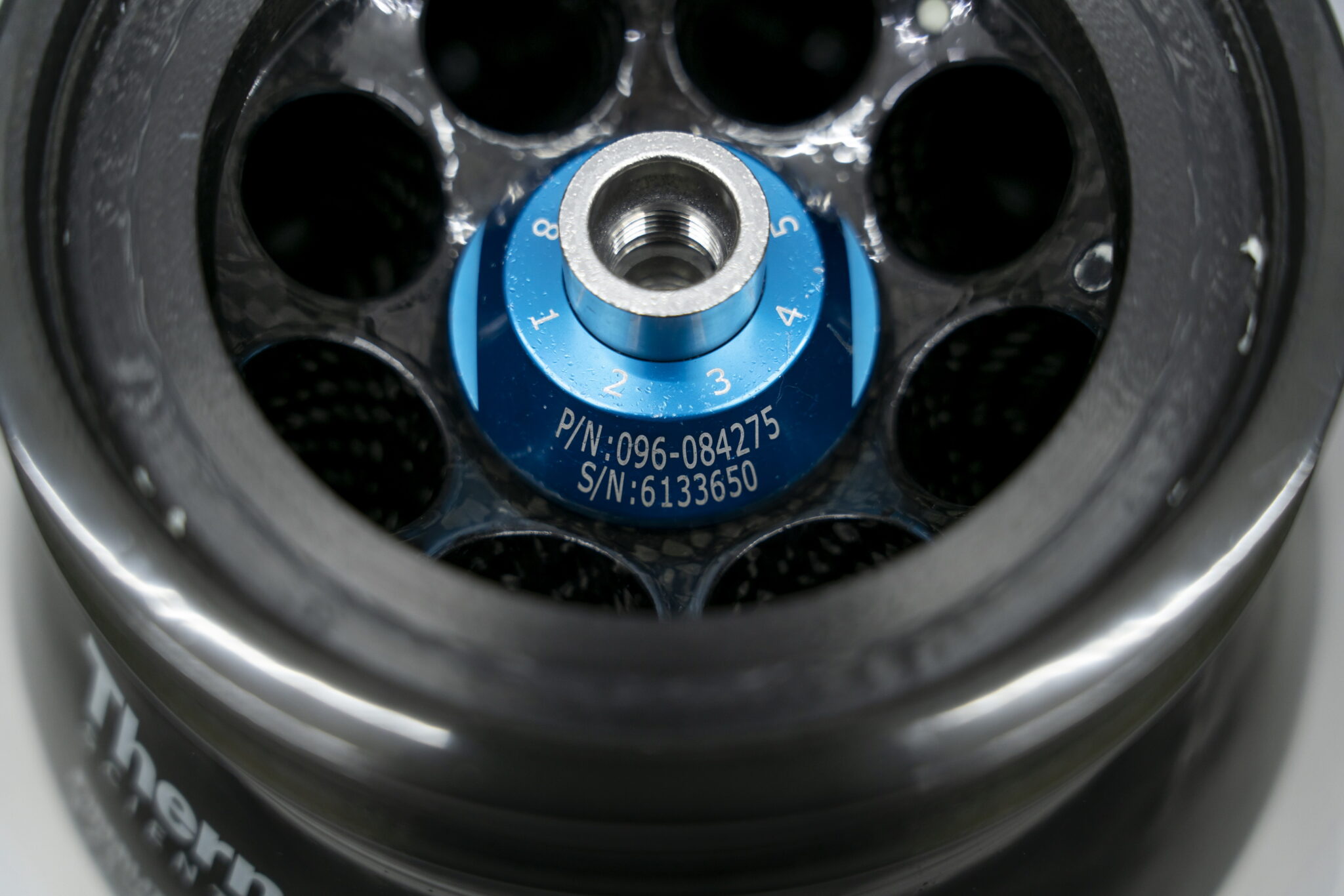 Sorvall LYNX 4000 Superspeed Centrifuge incl. Fiberlite™ Fixed-Angle ...