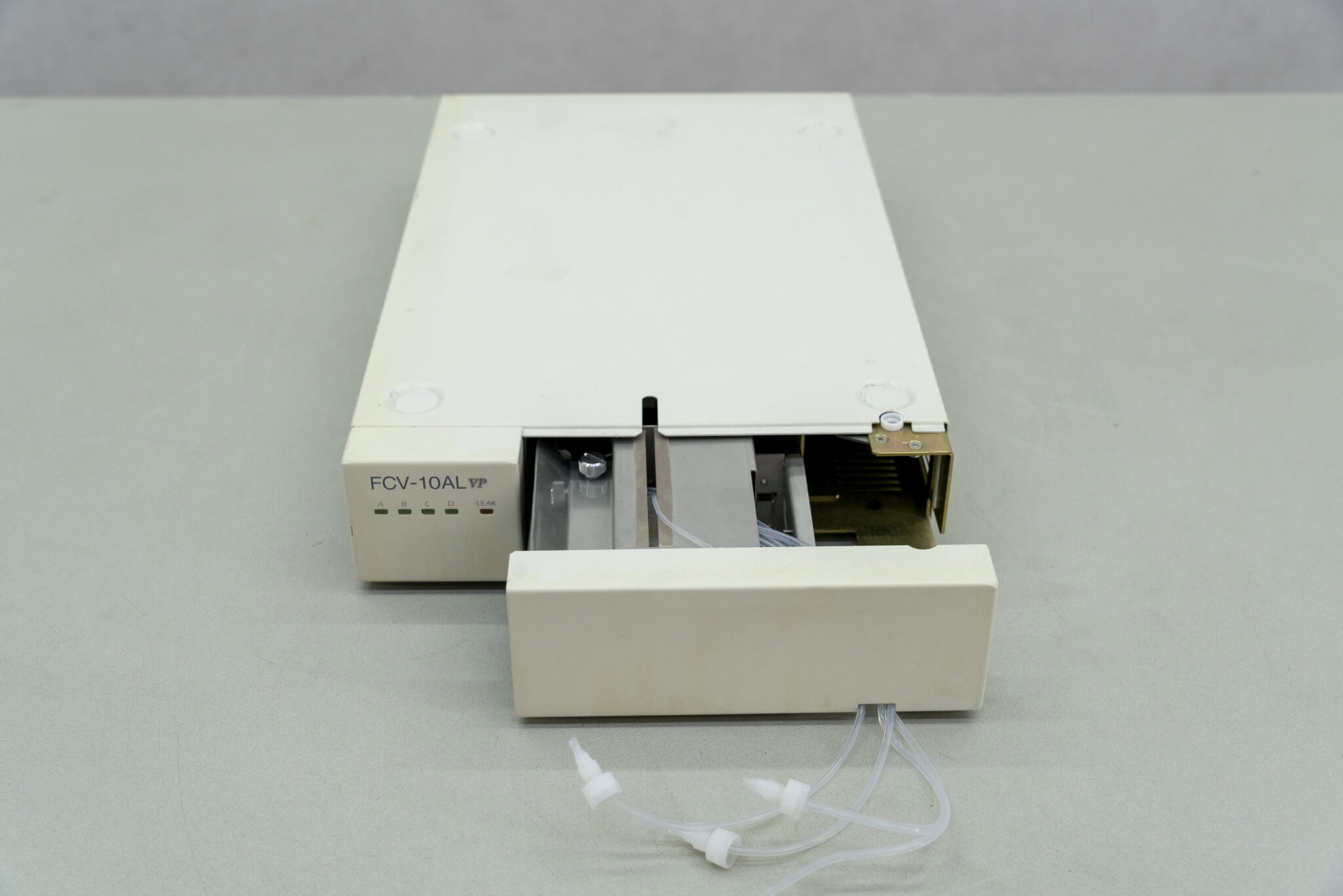 Shimadzu FCV-10AL vp low pressure gradient valve - Gemini BV