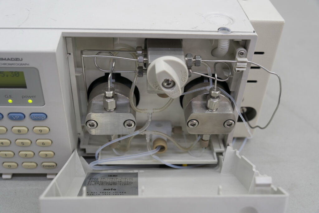 Shimadzu LC10-AD vp pump - Gemini BV