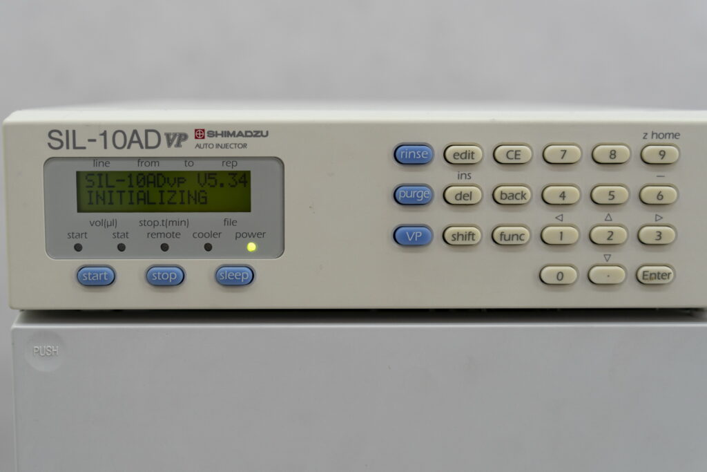 Shimadzu SIL-10ADvp auto injector - Gemini BV