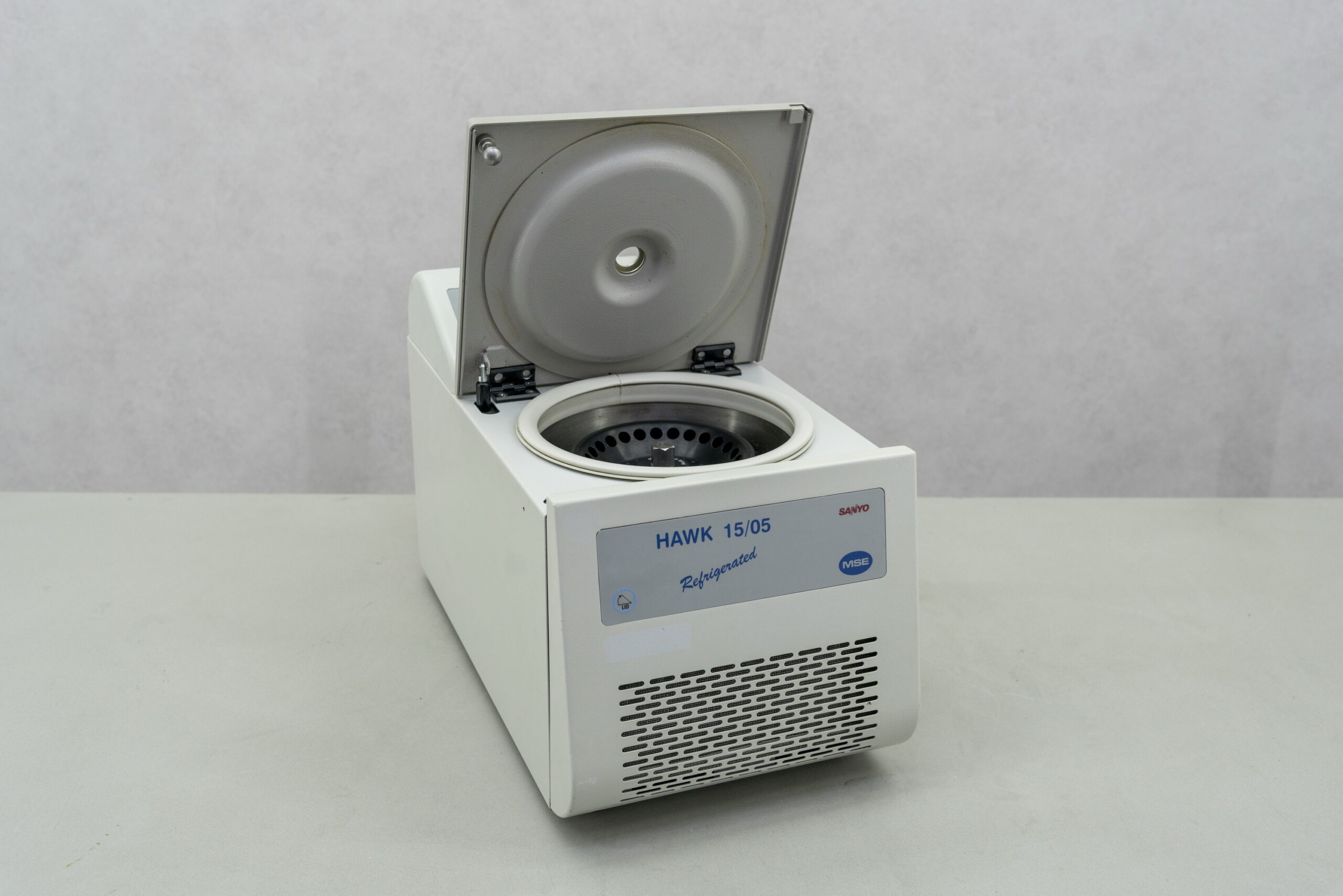 Sanyo MSE Hawk 15/05 refrigerated centrifuge - Gemini BV