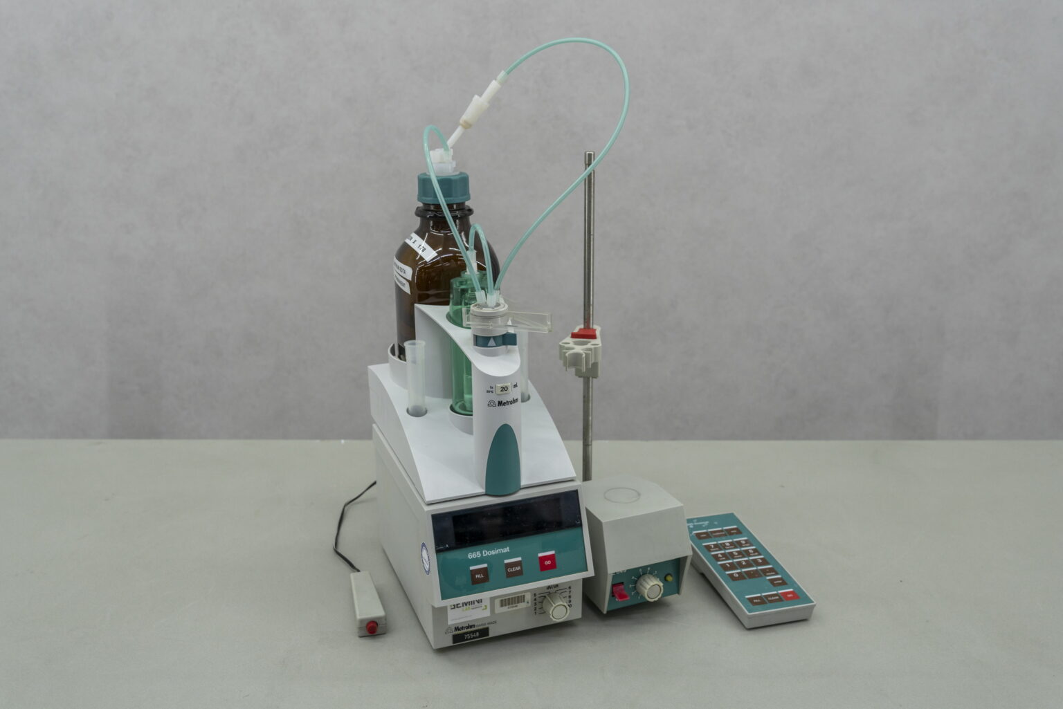 Metrohm 665 Dosimat with E649 stirrer and exchange unit - Gemini BV