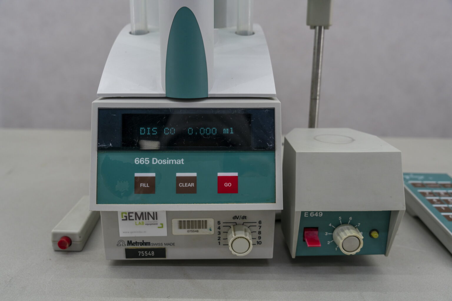 Metrohm 665 Dosimat with E649 stirrer and exchange unit - Gemini BV