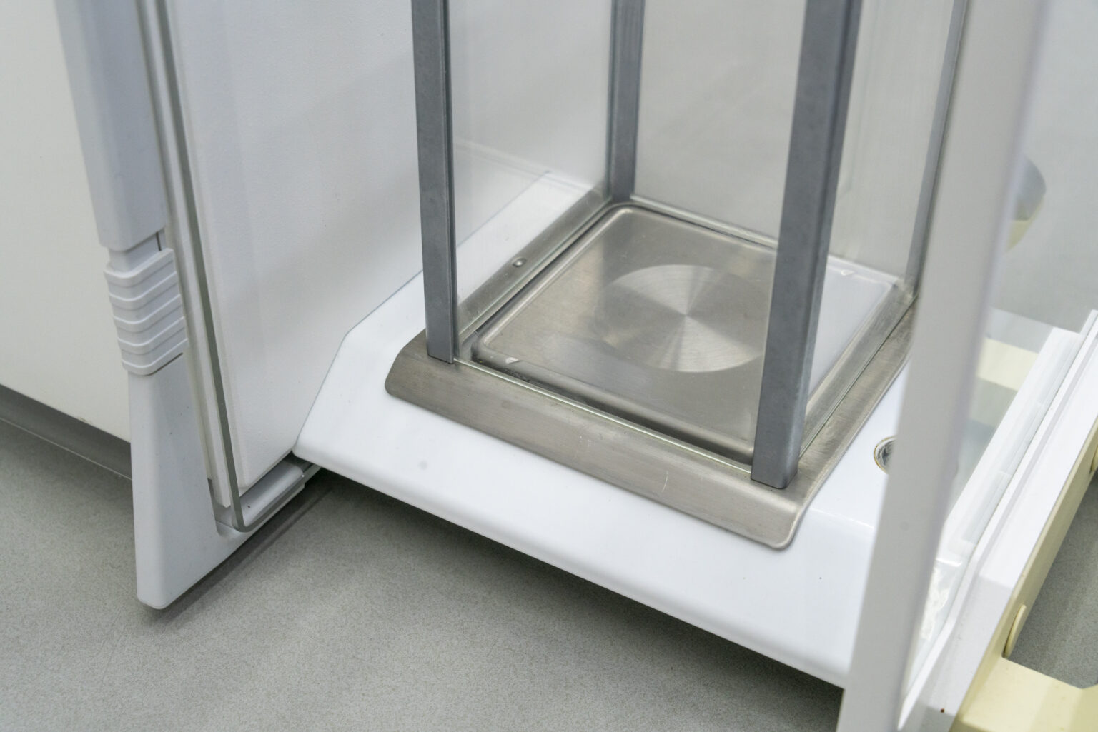 Mettler AX205dr deltarange analytical balance - Gemini BV