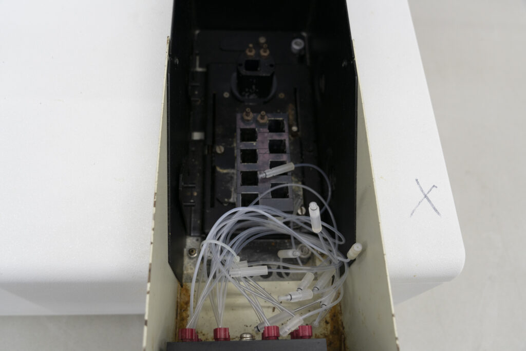 Perkin Elmer Lambda 25 UV-Vis Spectrophotometer - Gemini BV