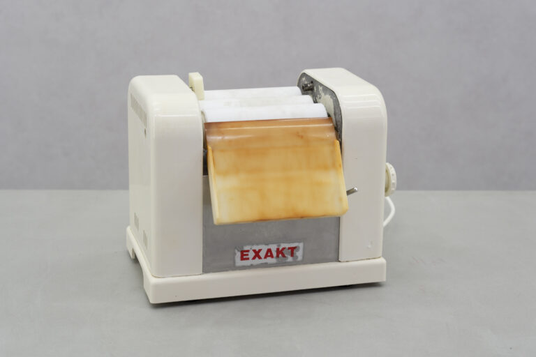 Exact 50 ointment mill - Gemini BV