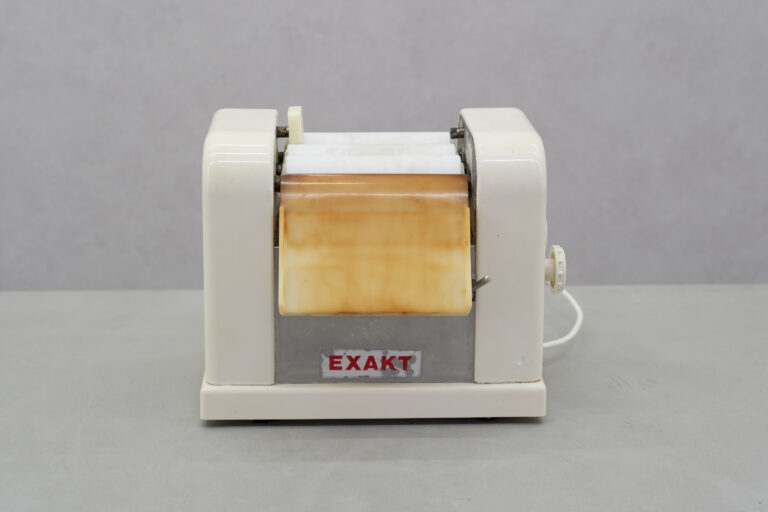 Exact 50 ointment mill - Gemini BV