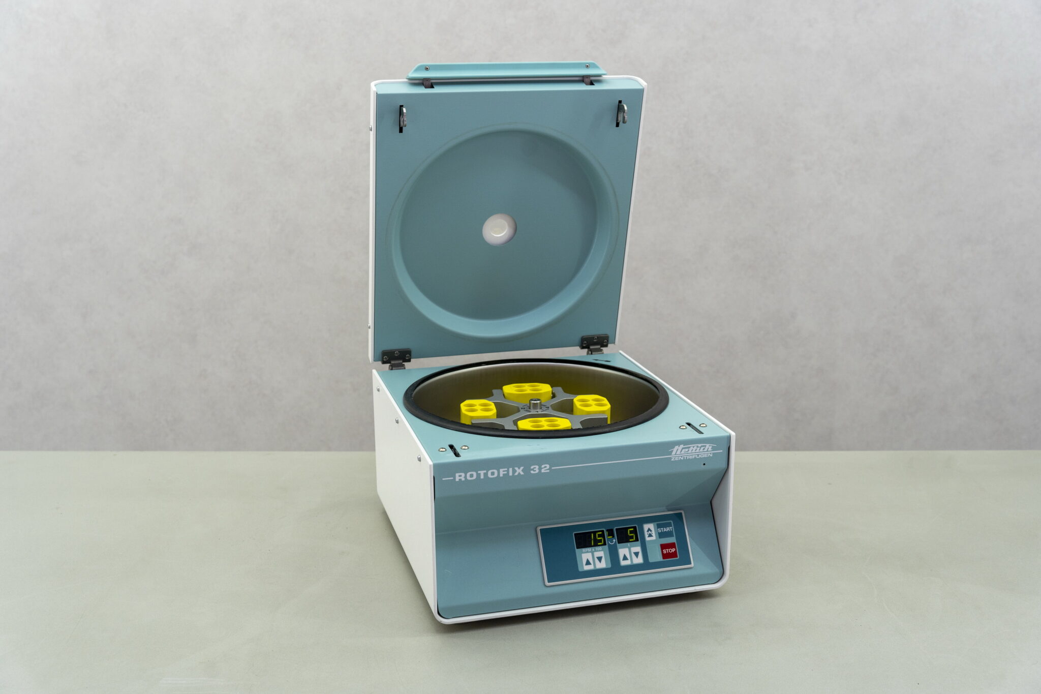 Hettich Rotofix 32 centrifuge - Gemini BV