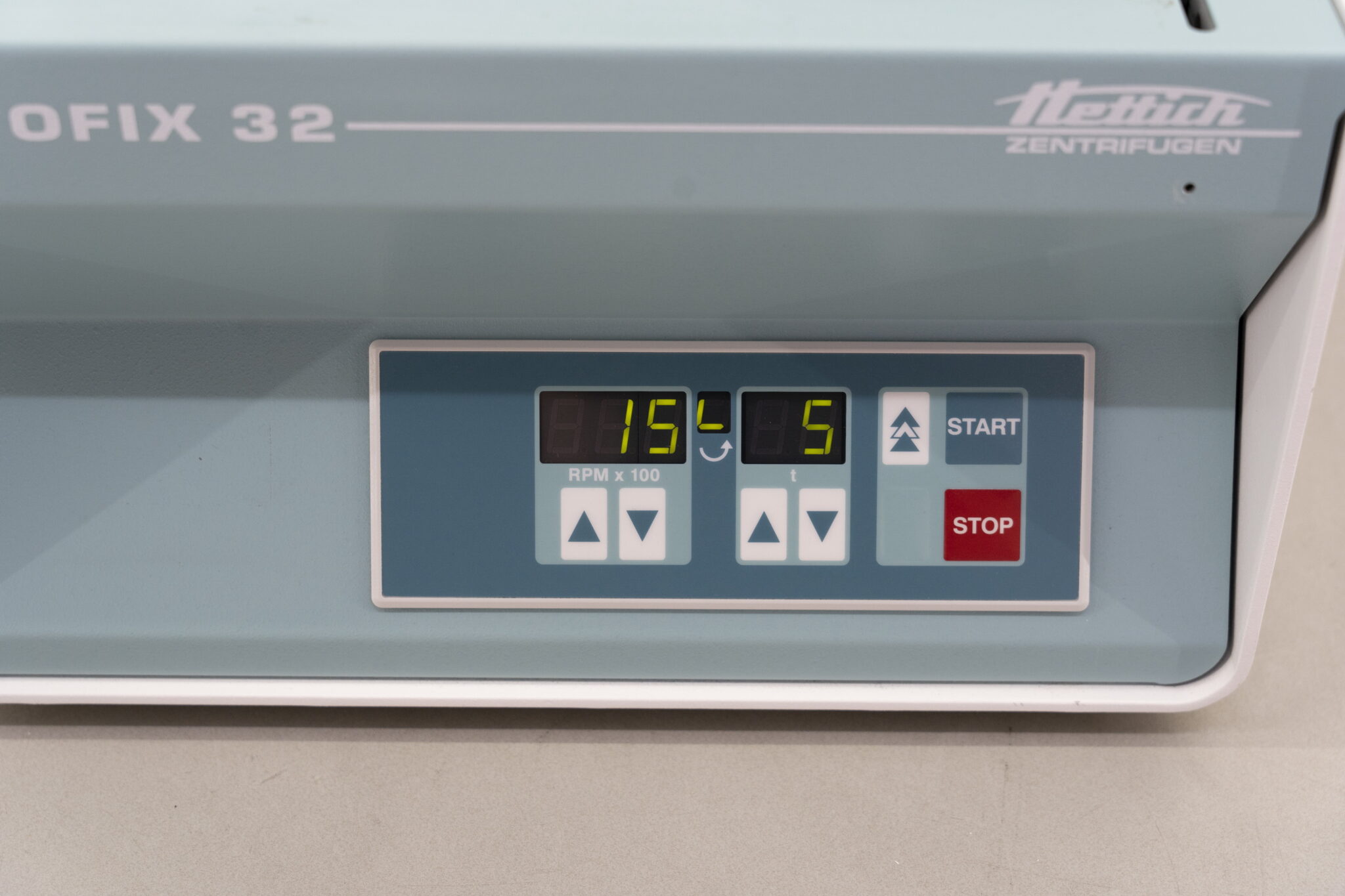 Hettich Rotofix 32 centrifuge - Gemini BV