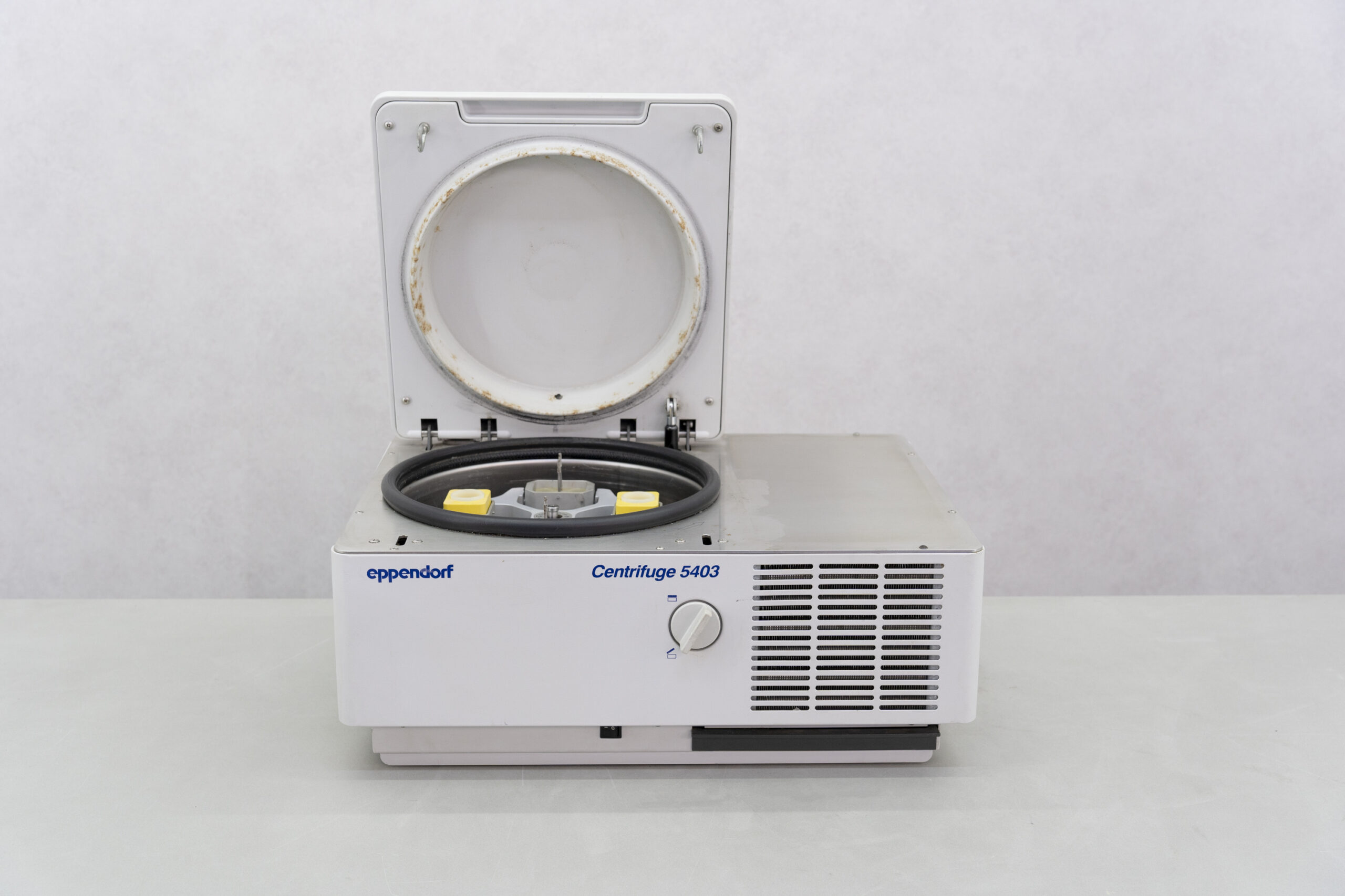 Eppendorf 5403 Centrifuge - Gemini BV