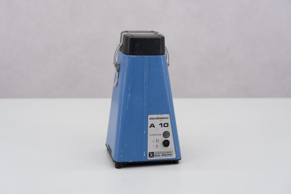 IKA A10 Grinding Mill - Gemini BV