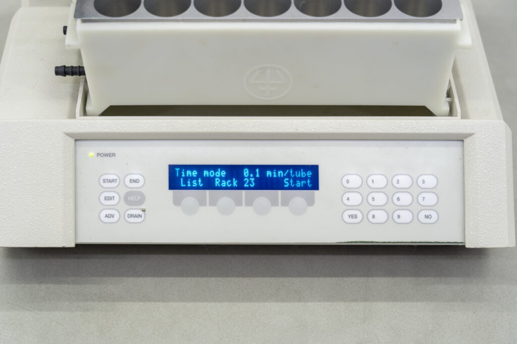 Gilson FC203B Fraction Collector (W153562) - Gemini BV