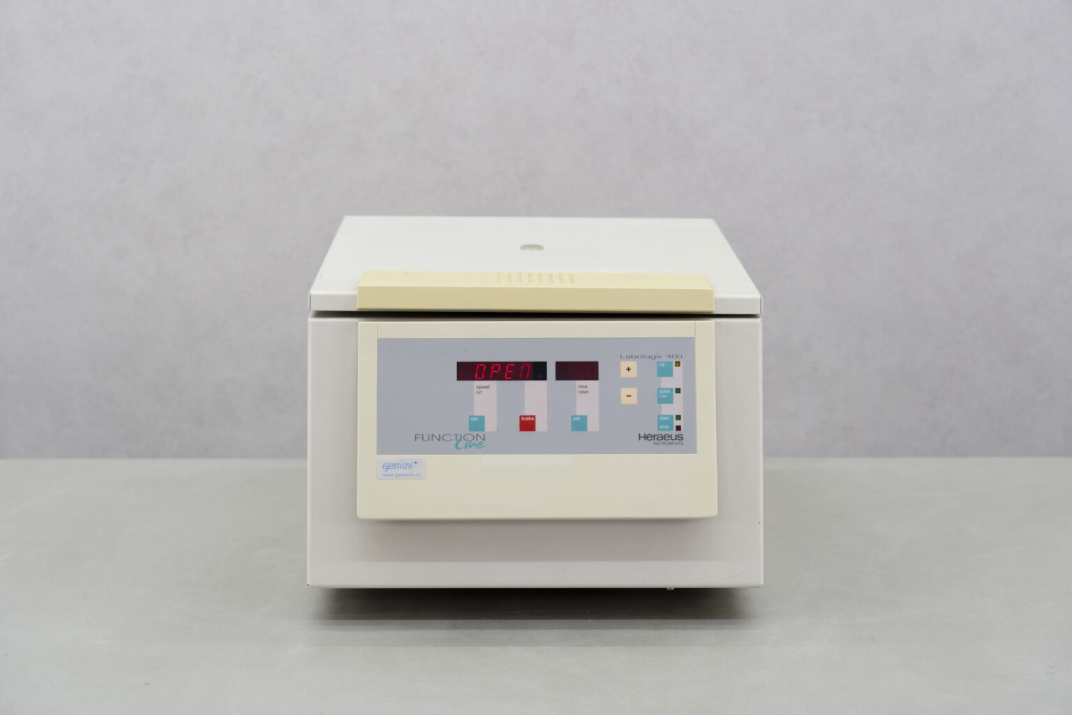 Heraeus Labofuge 400 Centrifuge - Gemini BV