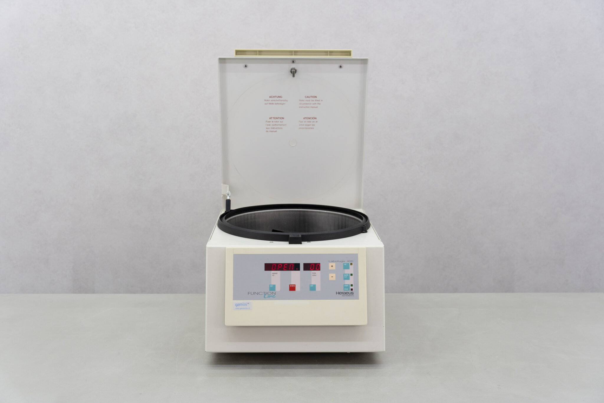 Heraeus Labofuge 400 Centrifuge - Gemini BV