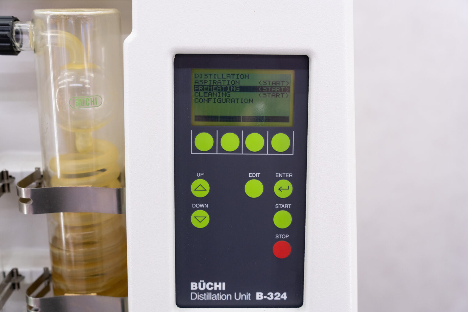 Büchi B-324 Distillation unit - Gemini BV