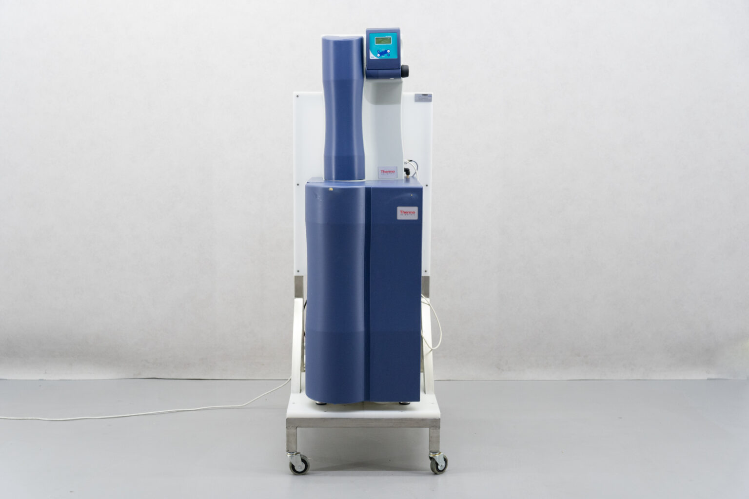 TKA Labtower 40 UPW Ultra-pure water device - Gemini BV