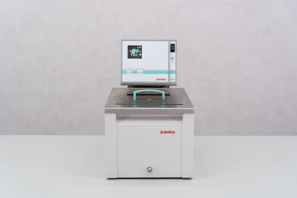 Julabo 12 with SE/V2 controller - Gemini BV