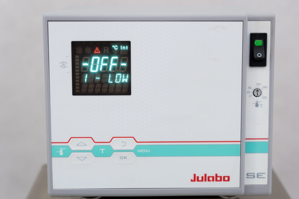 Julabo 12 with SE/V2 controller - Gemini BV