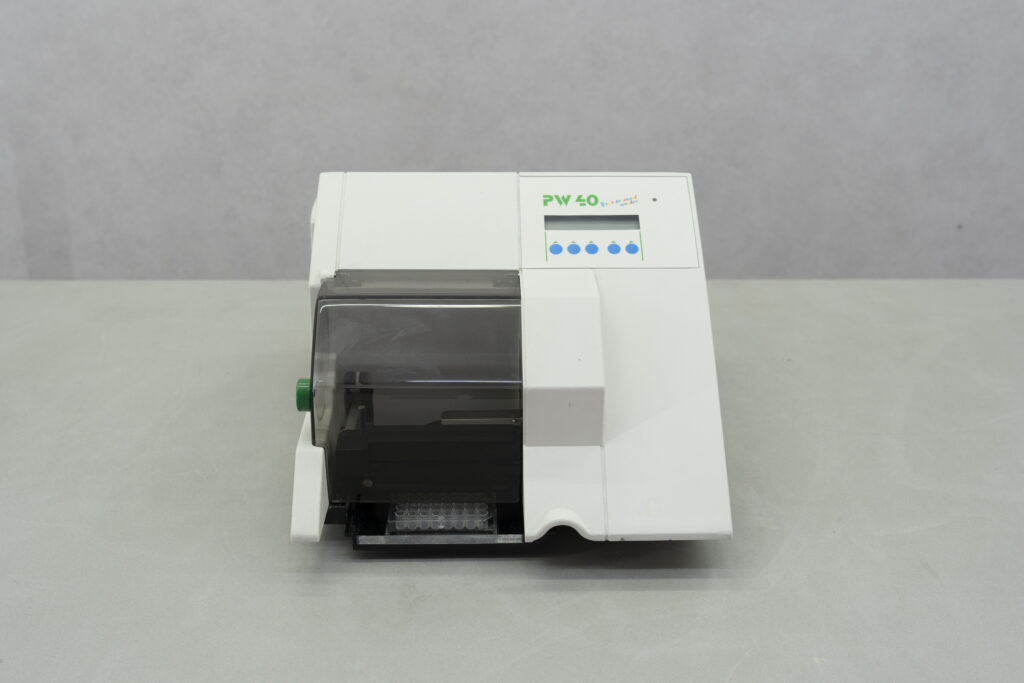 Sanofi Microplate washer PW40 - Gemini BV