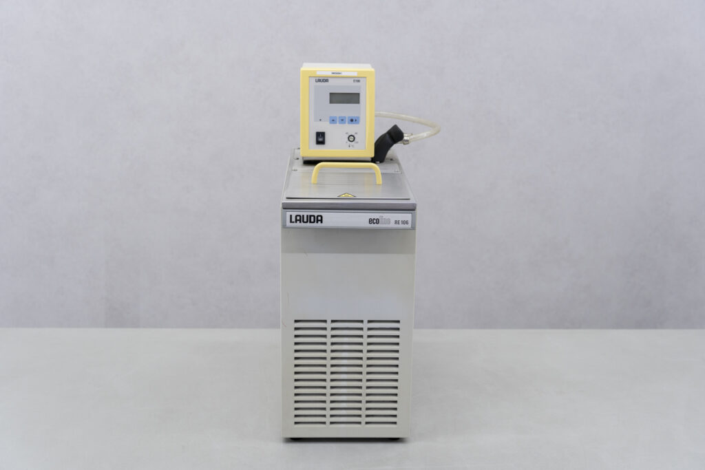 Lauda RE106 Cooling water bath with E100 thermostat - Gemini BV