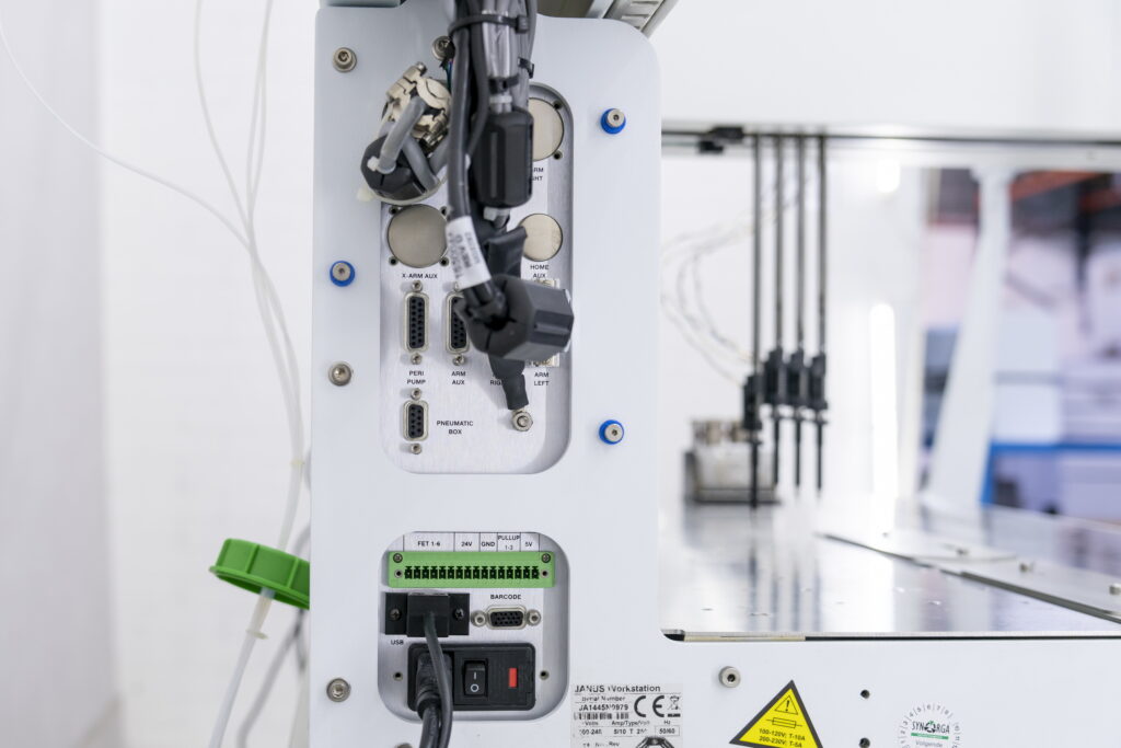 Perkin Elmer Janus Oil Express 4 XL Pipetting Robot - Gemini BV