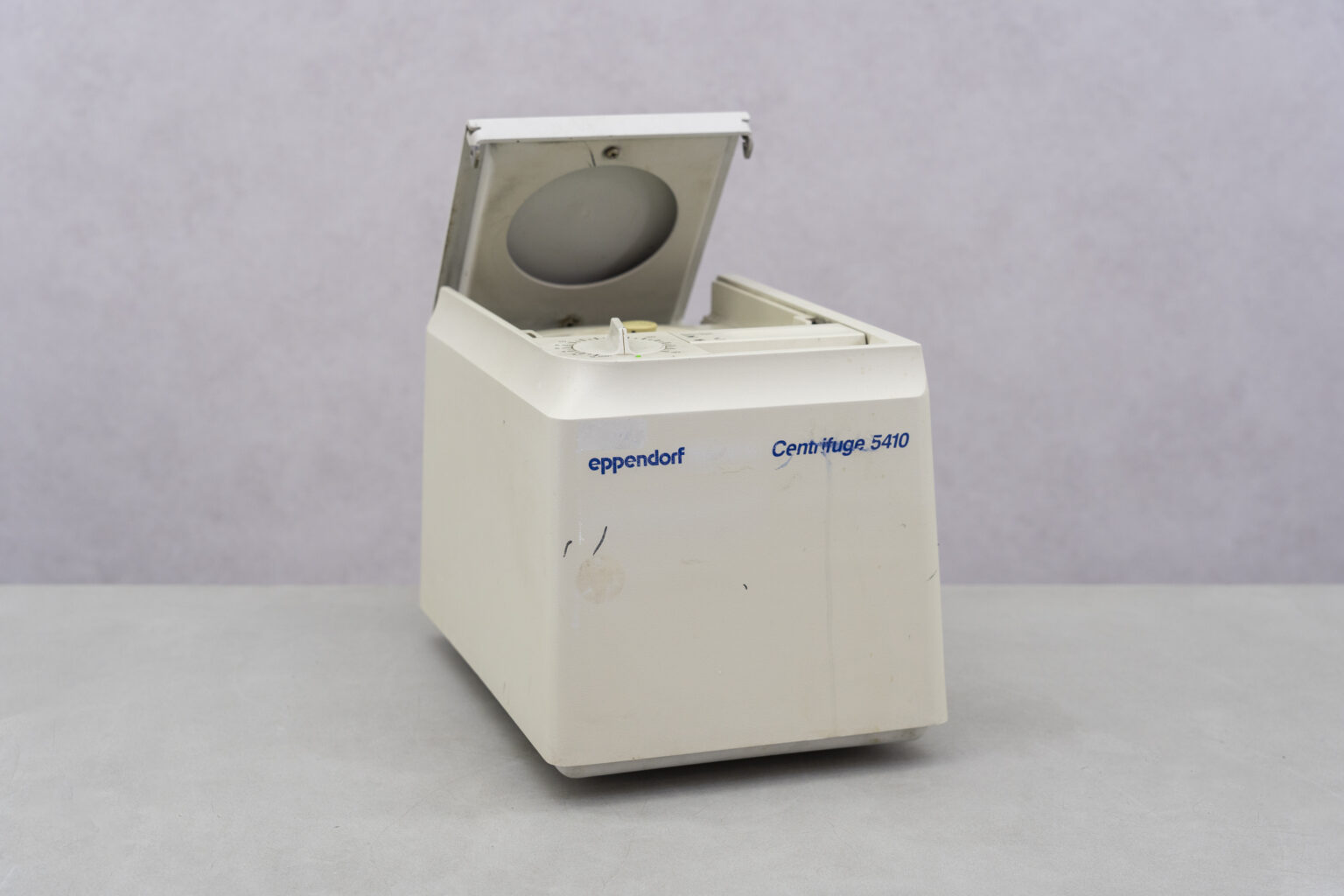 Eppendorf 5410 Centrifuge - Gemini BV