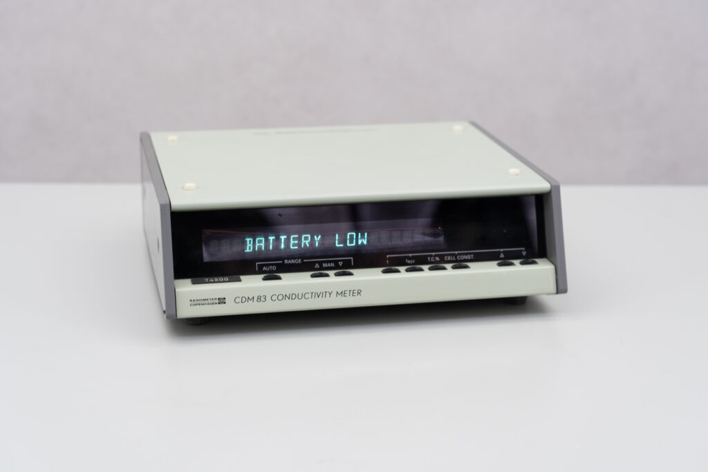 Radiometer Copenhagen CDM 83 Conductivity meter - Gemini BV