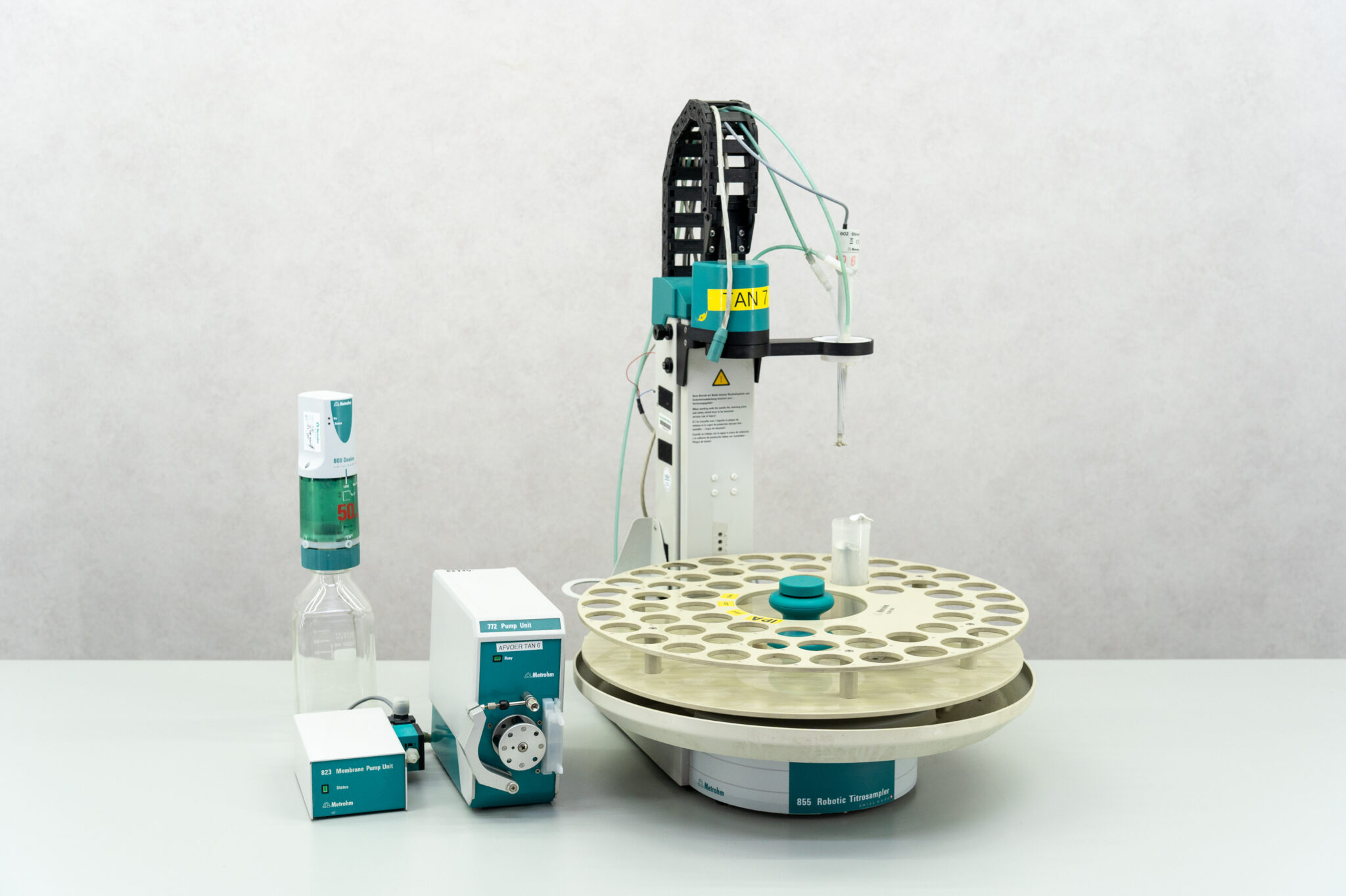 Metrohm autosampler with peristaltic pump - 772, doser - 800, diaphragm ...