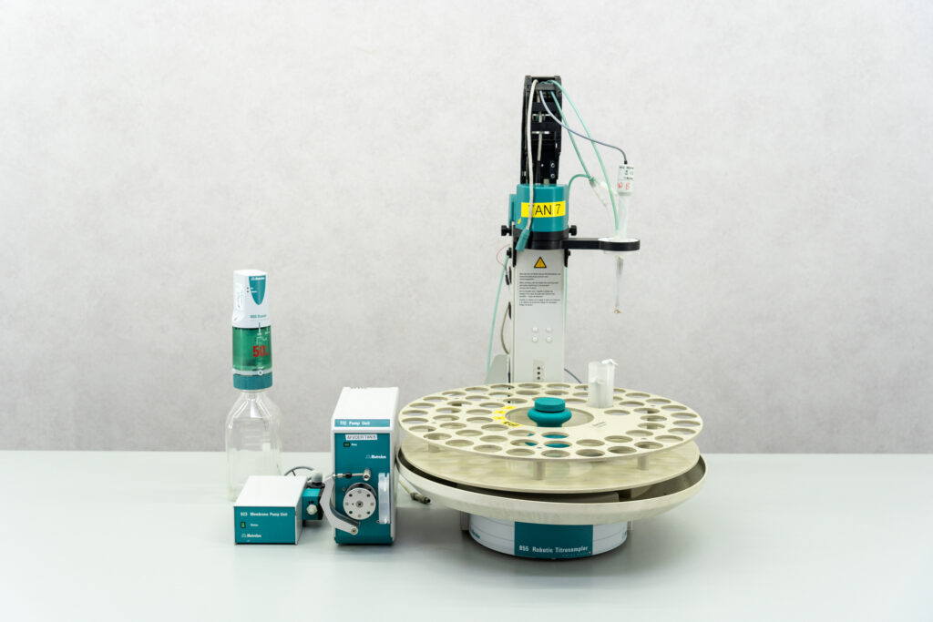 Metrohm autosampler with peristaltic pump - 772, doser - 800, diaphragm ...