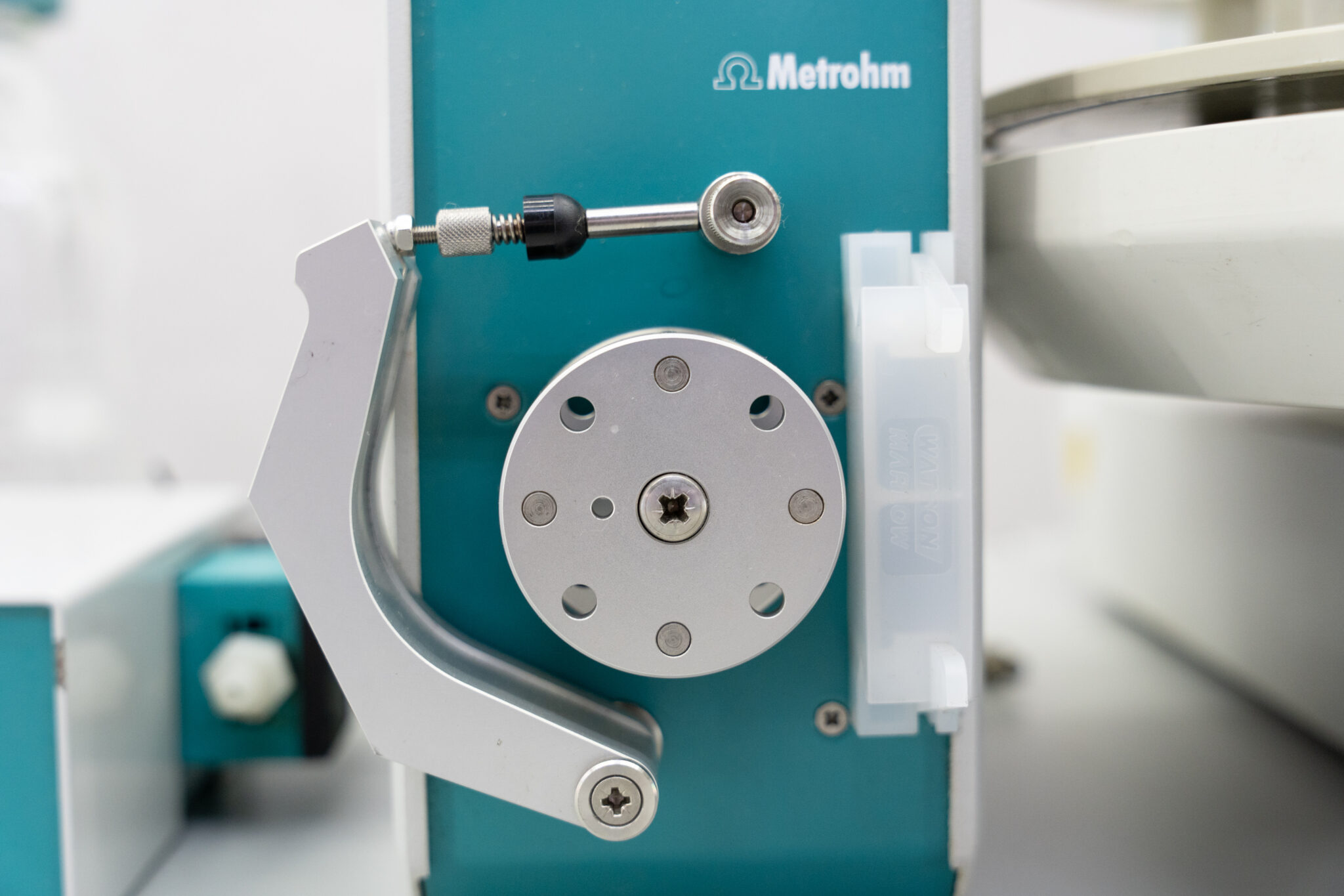 Metrohm autosampler with peristaltic pump - 772, doser - 800, diaphragm pump - 823 and titration ...